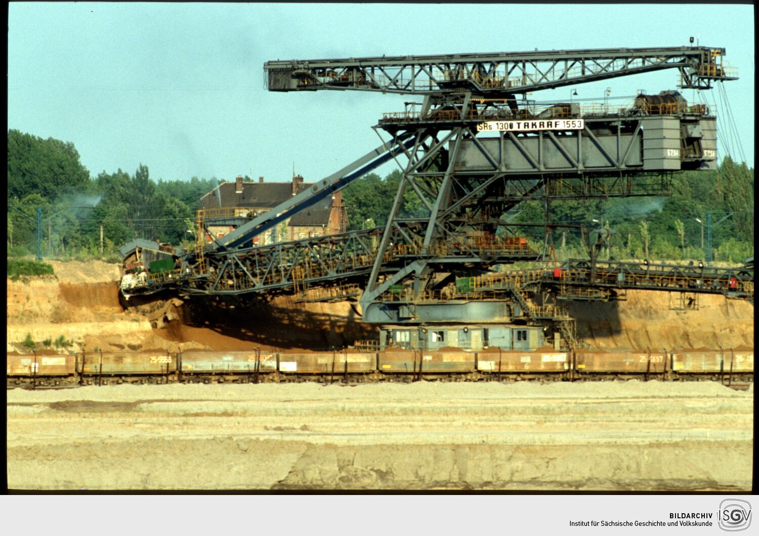 Schaufelradbagger (SRs 1300 Takraf 1553) im Tagebau Profen - ISGV ...